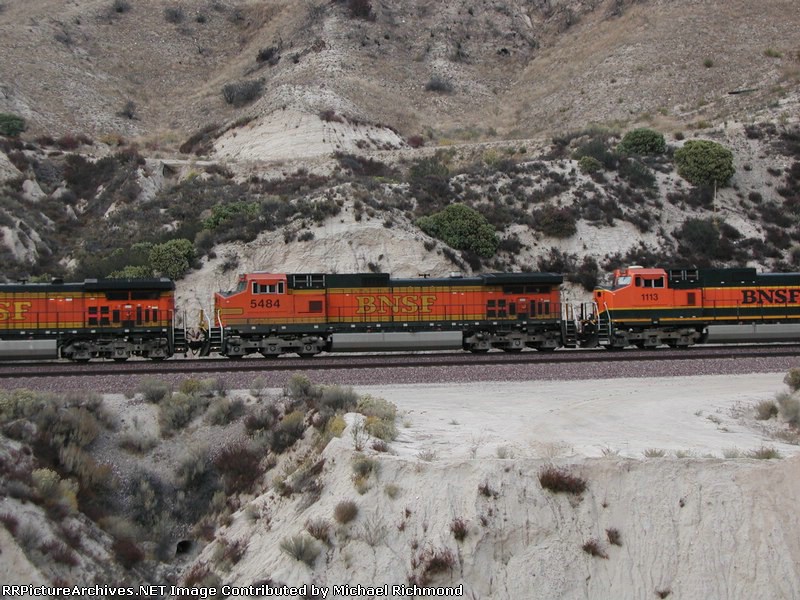 BNSF 5484